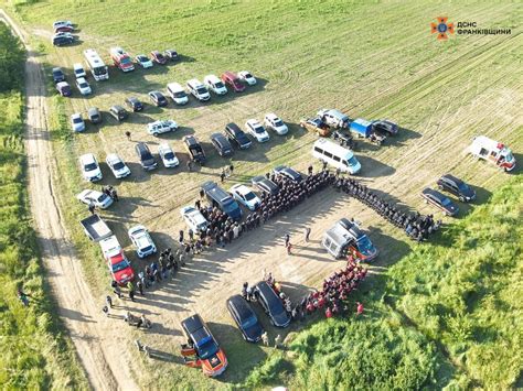 На Івано Франківщині знайшли маленького хлопчика який чотири доби блукав у лісі Вечірній Київ