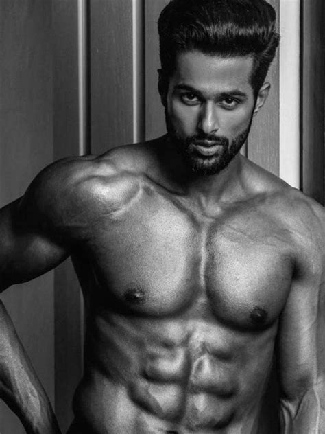 Sujo Mathew Ups The Heat With His Shirtless Pics Times Of India