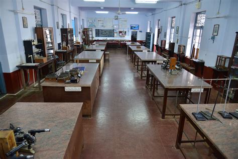 College Physics Lab