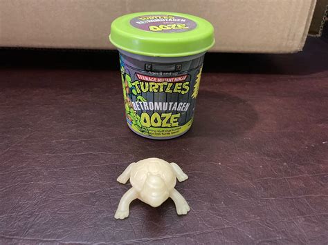 1989 Tmnt Vintage Retromutagen Ooze Can Empty Crawling Turtle Figure