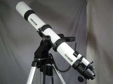 Meade Ds 80 Refracting Telescope 3 Eyepieces Autostar
