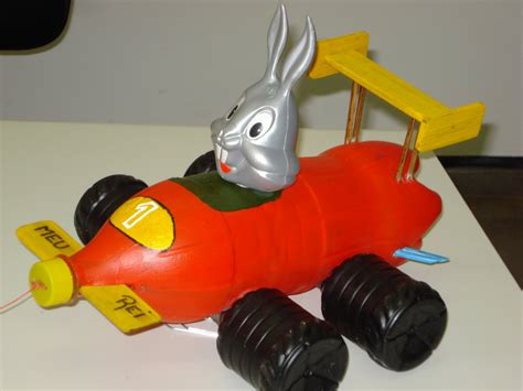 Brinquedos De Material Reciclado