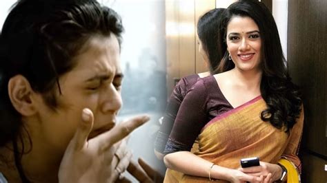 Girija Oak Godbole Shares Her First Kiss Experience पहिल्यांदा किस