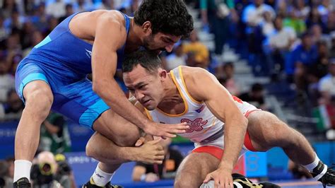 ವಾಸ್ತವವಾಗಿ ಕಂಚಿನ ಪದಕಕ್ಕೂ ಮುನ್ನ ಅಮನ್ ಸೆಹ್ರಾವತ್ ಅವರ ತೂಕವೂ ಕೂಡ ವಿನೇಶ್ ಫೋಗಟ್ ಅವರಂತೆ ಸಾಕಷ್ಟು