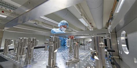 Research Ultrafast Electronics And Nanophotonics