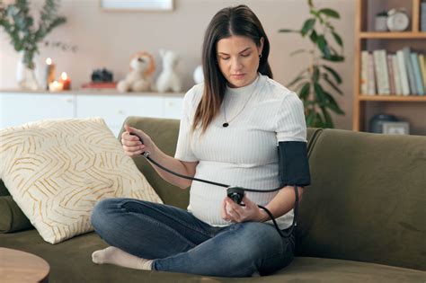 Preeclampsia In Pregnancy Causes Symptoms And Treatment