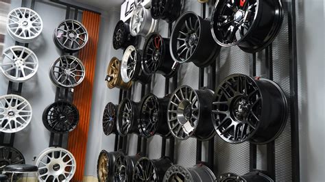 Rekomendasi Velg Mobil Paling Hits Di Kalangan Remaja Tampil Sporty