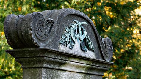 Berliner Grabmale Retten Grabmal Karl Lachmann