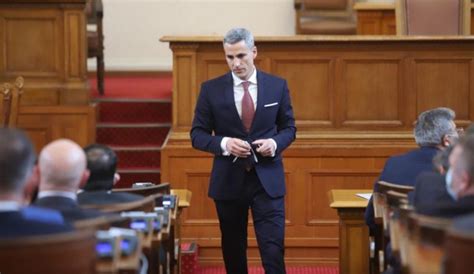 Гюров Няма риск за България ако дадем оръжие на Украйна Lupa Bg