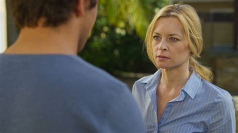 Il Ragazzo Della Piscina La Recensione Un Thriller Privo Di Tensione Ed Erotismo Movieplayer It