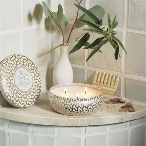 Voluspa 3 Wick Candle Decorative Tin Eucalyptus And White Sage 340g