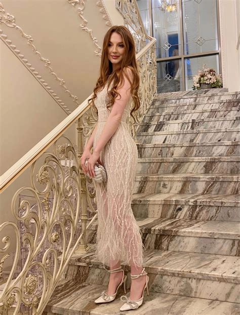 Пин от пользователя Anna на доске Диплом Стильные наряды Модные стили Вечерние платья