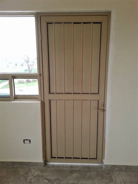 Persianas Aluminio Y Vidrio Puerta Batiente Para Exterior