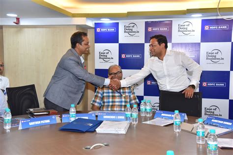 Hdfc Mou Signing Nhev Electric Vehicles Electric Charging Station Ev Battery