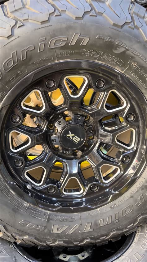 កង់អាមេរិក 285 70r17 Bfgoodrich Ko2 សម្រាប់ Ford Raptor Tiktok