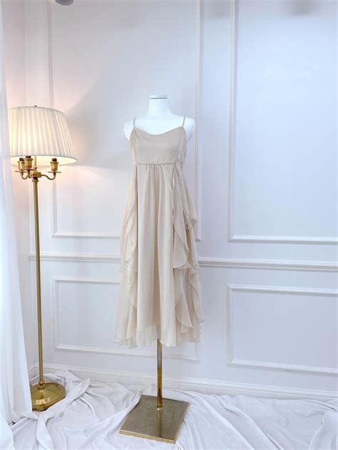 프시케 베이지 민소매 나시 러플 프릴 롱원피스 가디건 투피스 세트