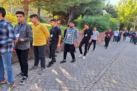 شرکت ‌۵۰۰ دانش‌آموز پسر در اردوی بر فراز قله‌های دانایی خبرگزاری آنا