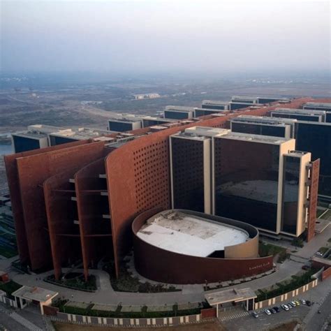 Morphogenesis Completes Worlds Largest Office Building In India