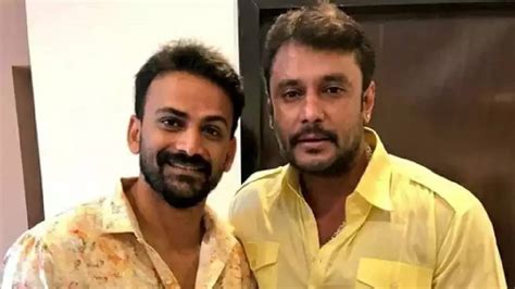 Darshan దర్శన్ కేసుపై పుష్ప జాలిరెడ్డి కీలక వ్యాఖ్యలు తమ్ముడిని