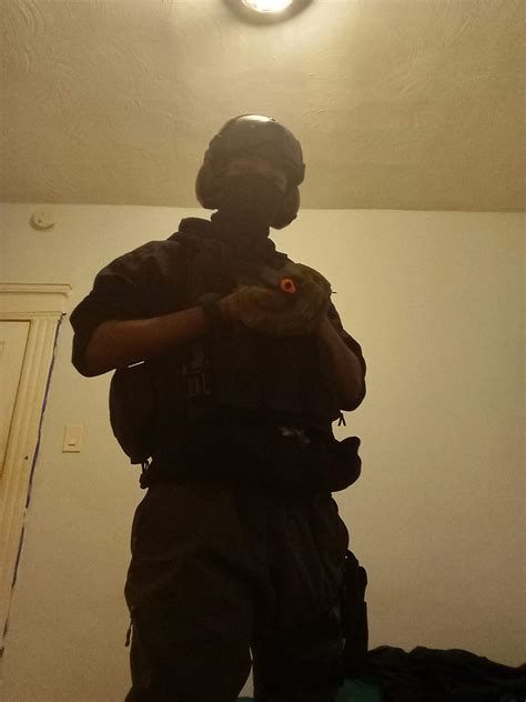 Urban Operator V2 SCP Foundation Amino