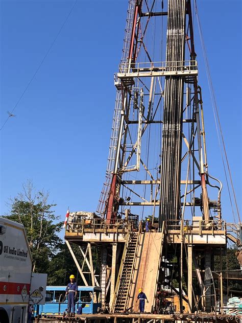 Cased Hole Logging Cement Bond Log And Variable Density Log Cbl Vdl •cbl Vdl Logs Are Sonic