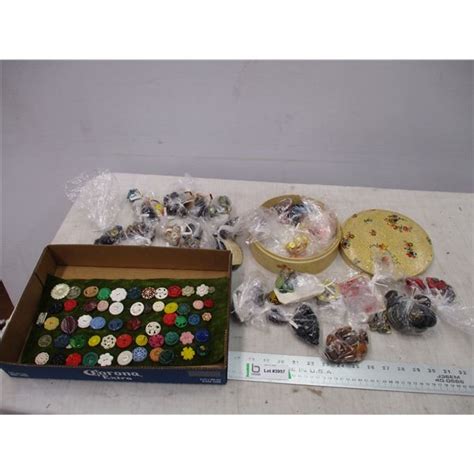 Assorted Buttons