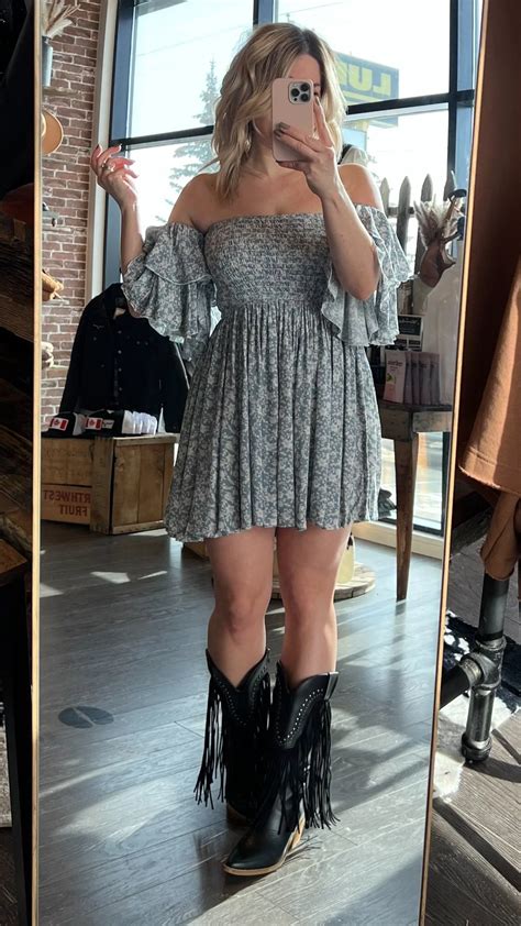 40 Ways To Wear Dresses And Cowboy Boots — Dress For You Styling