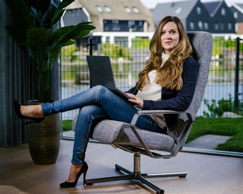 Amy Jane Verbijsterd Over ‘seksistische Campagne ‘vrouwen Weggezet Als Hulpeloze Wezens