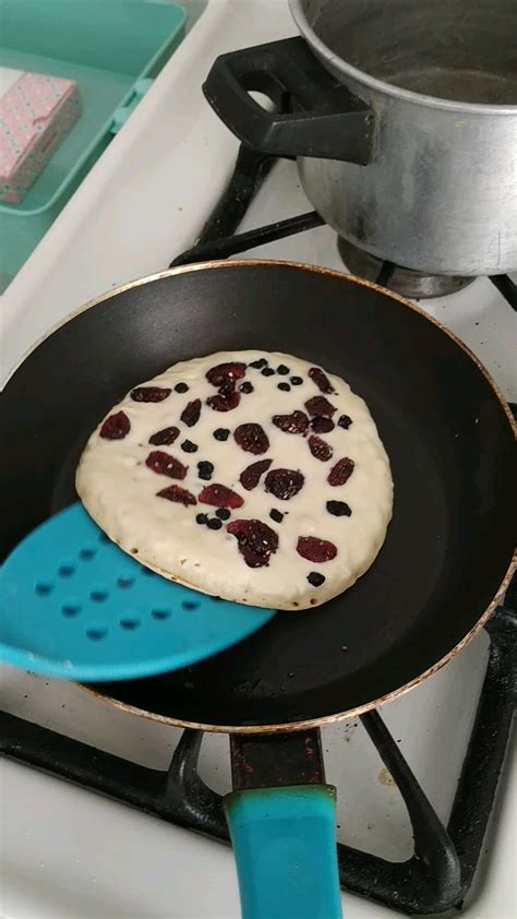 The Way My Berries Pancake Came Out R Oddlysatisfying