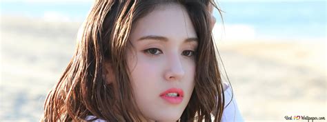 화려한 한국 모델 소미 해변 촬영 4k 배경화면 다운로드