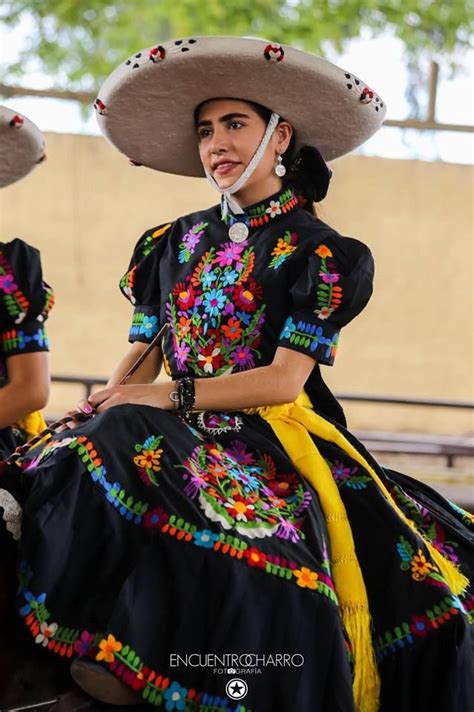 Escaramuza Charra Mexican Traditional Clothing Mexican Outfit Escaramuza Dresses