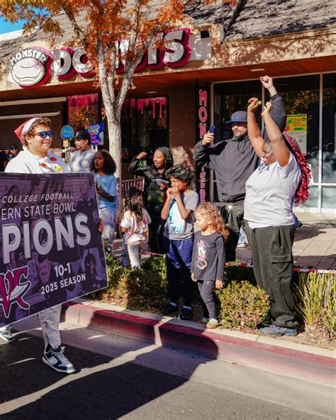 Antelope Valley College 🍂 Fall Into Spring 🌱 Priority Registration