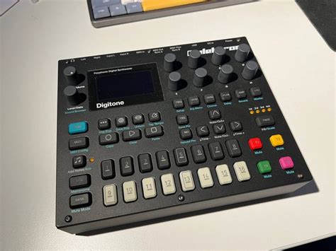 Synthesizer Sound Module Elektron Digitone Decksaver