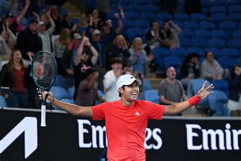 American Teenager Learner Tien Stuns Daniil Medvedev In Late Night Marathon Match Flashscore Dk