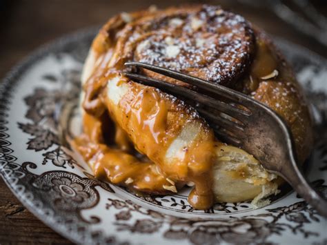 Brunost Caramel Cinnamon Buns Kanelboller Med Brunostkaramell North