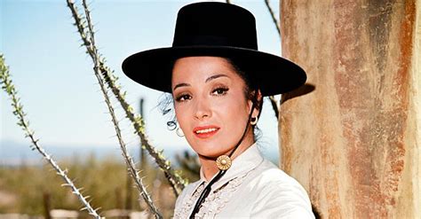 Life Path Of The High Chaparral Star Linda Cristal Who Left The World