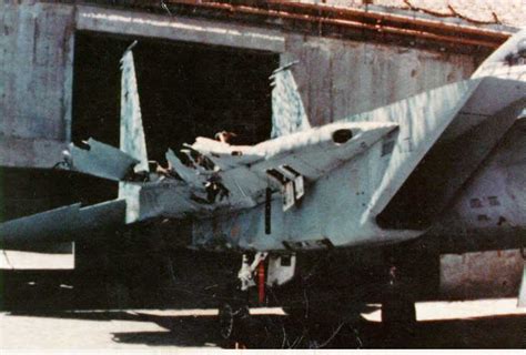 F 15 Eagle Lands Missing An Entire Wing Sierra Hotel Aeronautics