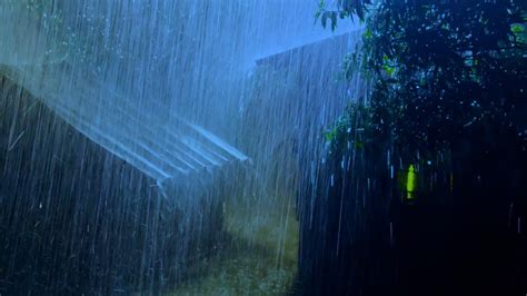 폭풍우가 치는 밤에 끔찍한 폭우와 강한 천둥 소리에 즉시 잠드세요 휴식과 수면을 위한 2시간 Youtube