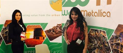 What Is Business Sexy Attire For A Trade Show Model