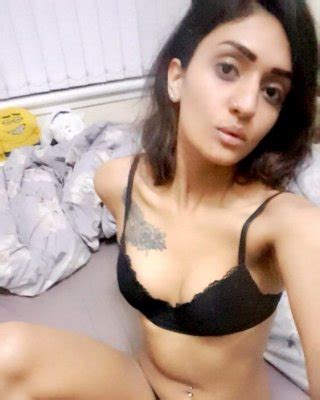BRAMPTON INDIAN SLUT SHRUTI TIGHT DESI GIRL Porn Pictures XXX Photos Sex Images 3804486