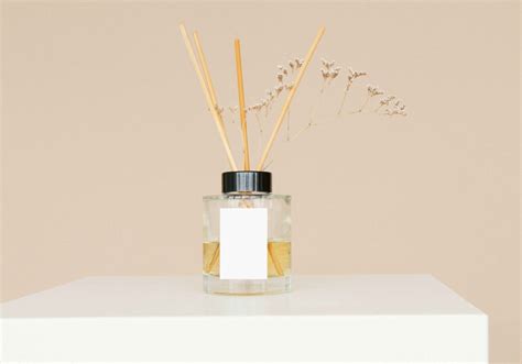 How To Make Reed Diffuser With Right Fragrance? Beauty And Personal Care Products Manufacturer How To Make Reed Diffuser With Right Fragrance? Beauty And Personal Care Products Manufacturer