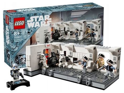 Конструктор LEGO Star Wars - Посадка на космический корабль Тантив IV ...