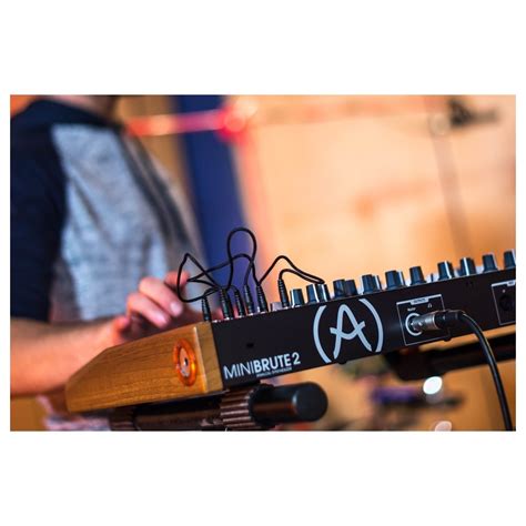 Arturia Minibrute 2 Semi Modular Analog Synthesizer Nearly New At
