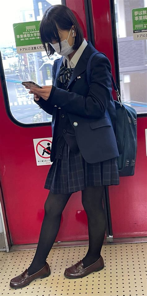 【画像】黒タイツってセーラー服jkが多い印象だけどどう？ Jkちゃんねる 女子高生画像サイト