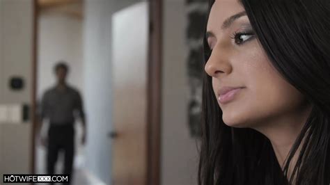 엘리자 이바라 비디오 신작 페이지