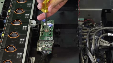 Lenovo Thinksystem Sr860 V3 Removing An M 2 Drive And M 2 Boot Adapter Youtube