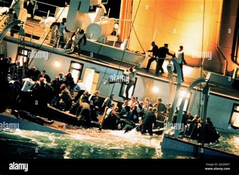 The Titanic Movie Scenes 60 Photos Moonagedaydreamfilm