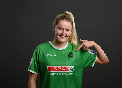 Erin Mclaughlin Hopes Meeting Idol Amber Barrett Can Spur Her Into The