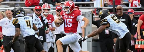 No. 8 Ohio State vs. No. 5 Texas prediction, odds: Expert reveals 2025 ...