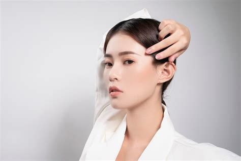 Premium Photo Skin Care Beauty And Cosmetics Product Model Womans Face Testing Cosmetics Faces
